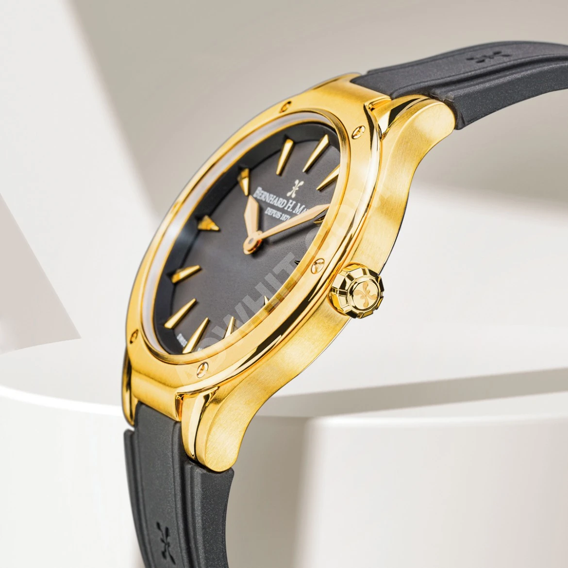 Orijinal altın kaplamalı İsviçreli Bernard H. Mayer şirketinden kol ...