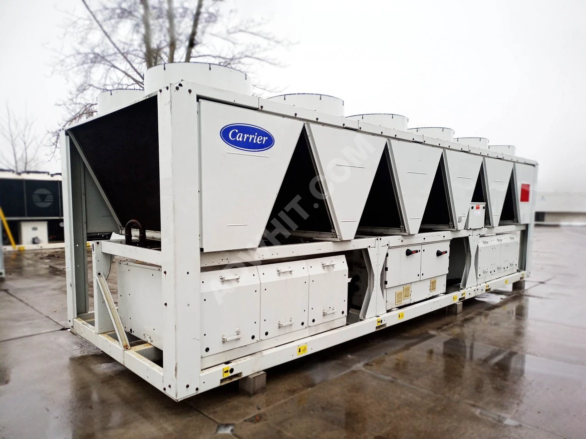 AIRCOOLED CHILLER CARRIER 30XA 792 KW - Adwhit