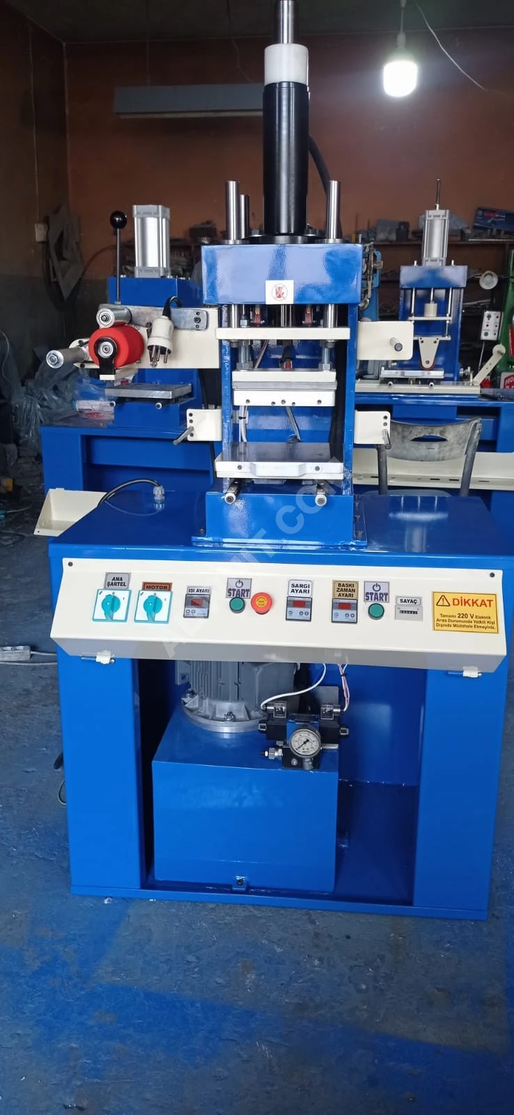 ماكينة الطباعة بالنقش الساخن للطباعة بالبصمة الذهبية - Adwhit